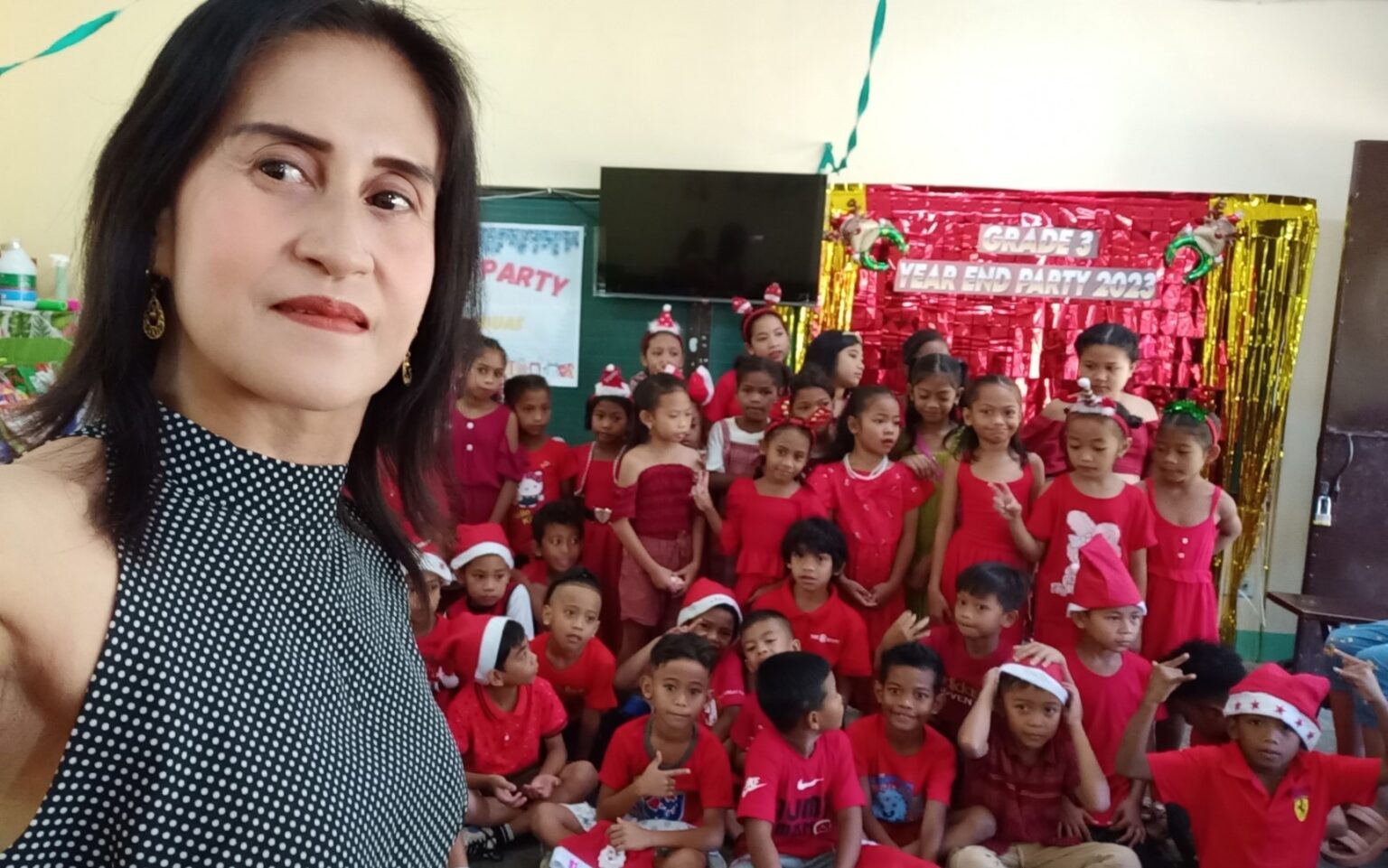 Aeta Indiginous Tribe: Christmas Gift Giving @ Elementary School ...